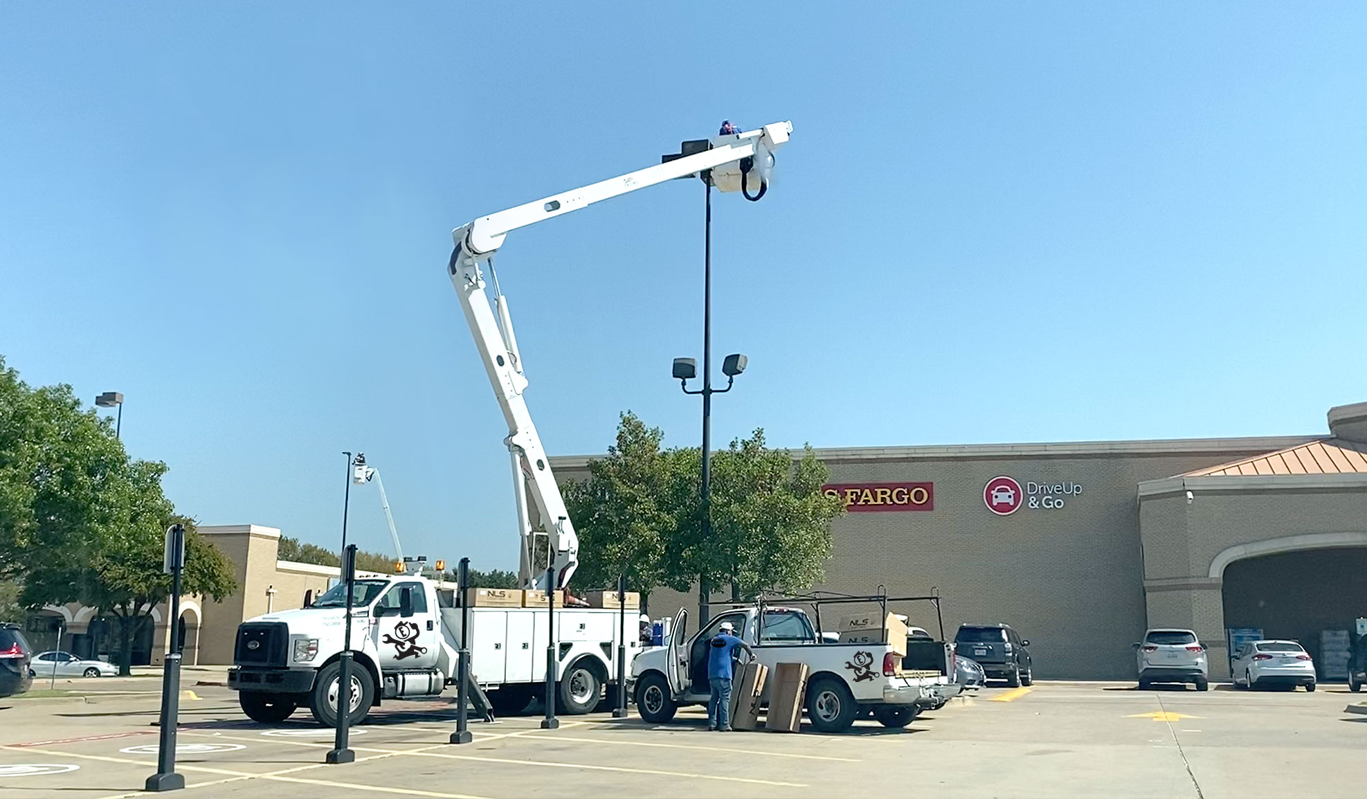 Light Pole Repair and Maintenance Dallas-Fort Worth